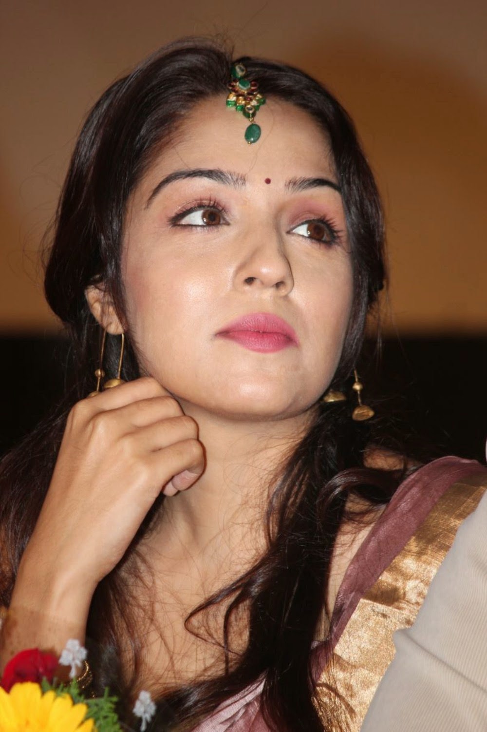 cinemesh: Actress Lekha washington saree stills