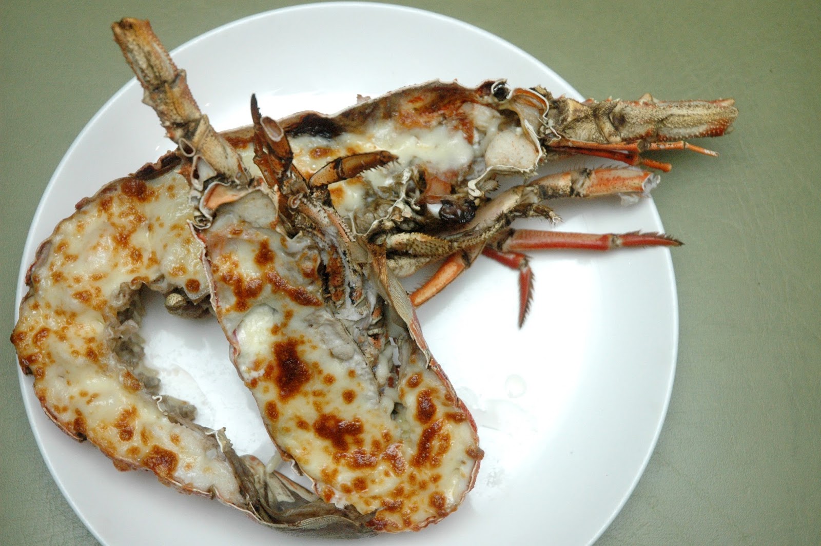 DUDE FOR FOOD: Go Mad for Lobster at Edsa Shangri-La Manila's HEAT