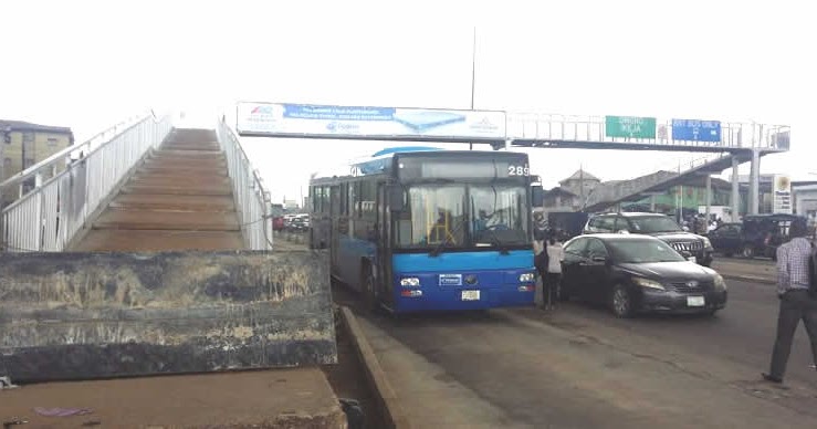 Abdul's Blog: Lagos restricts movement on Ikorodu Road