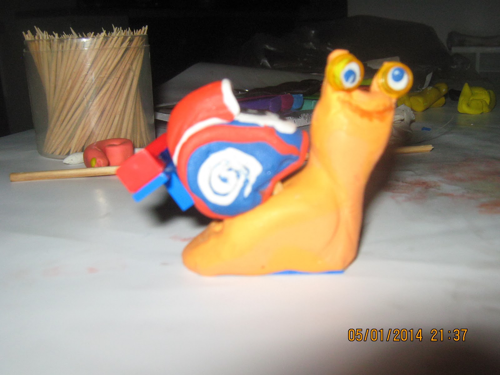 COPILĂRIE, JOACĂ ŞI BUCURIE: Melcul Turbo din plastilină