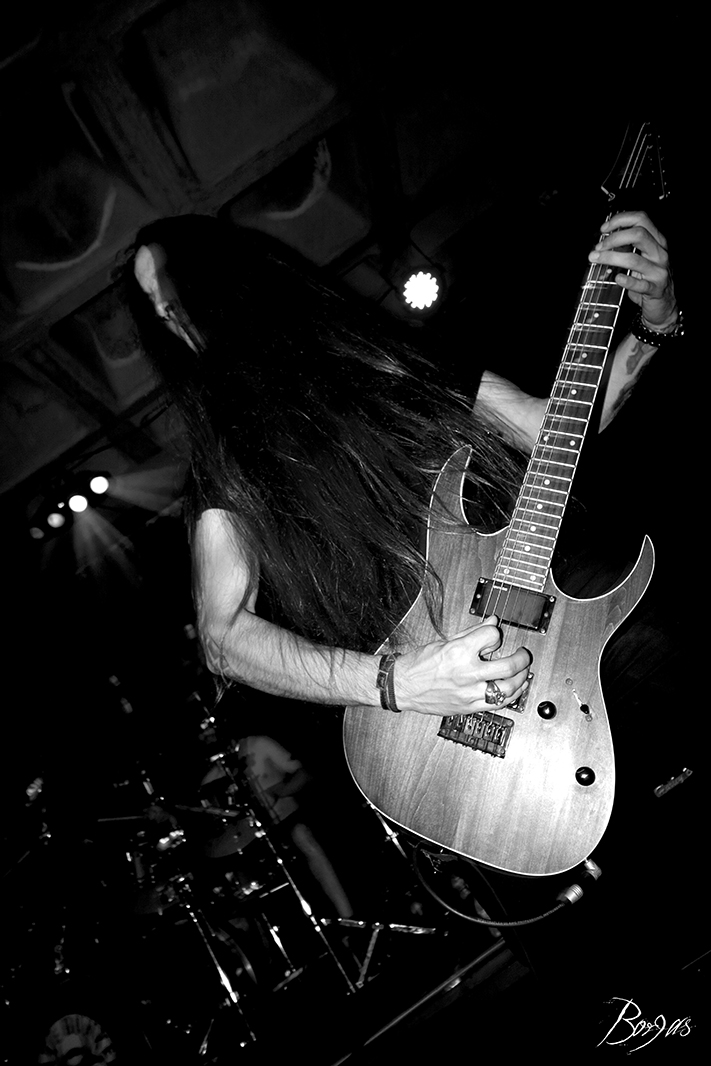 La Biblioteca de Miguel Borgas: Fotos Infrahumano