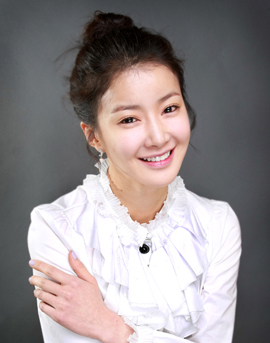 Biografi Profil Biodata: Profil dan Biodata Lee Si Young Model Korea