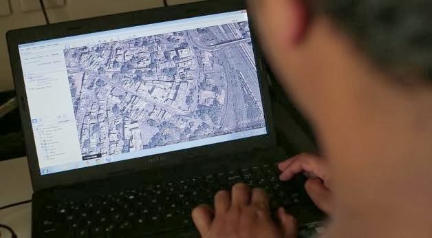 For more than a quarter century, Saroo Munshi Khan searched for his ...