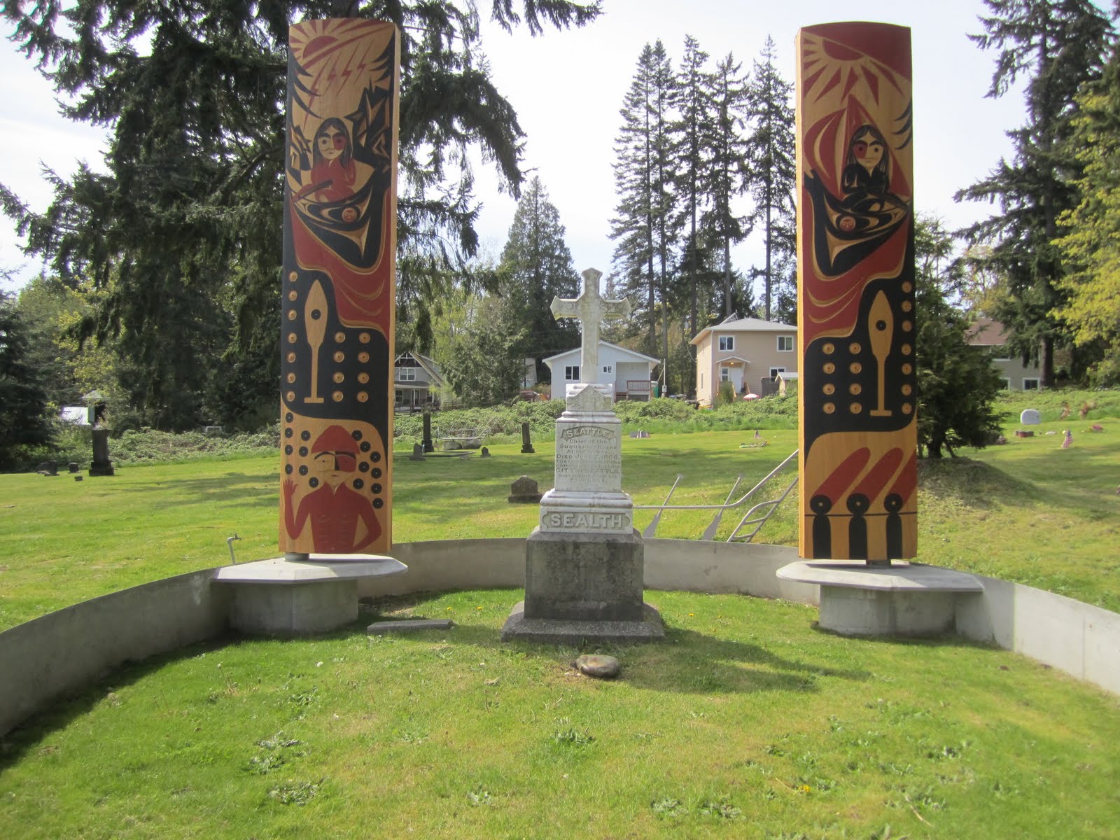 TravelMarx: Chief (Noah) Seattle's Tombstone