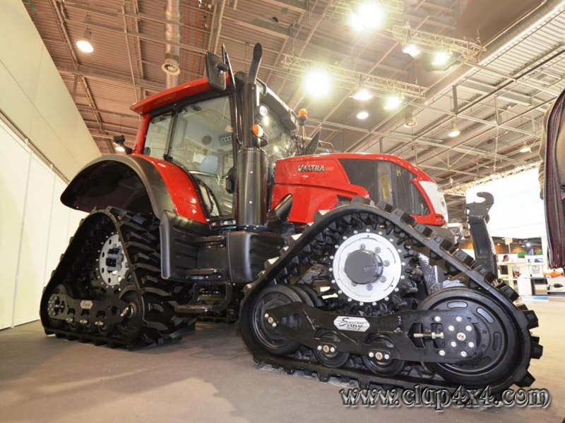 Tractors - Farm Machinery: Valtra Soucy Track