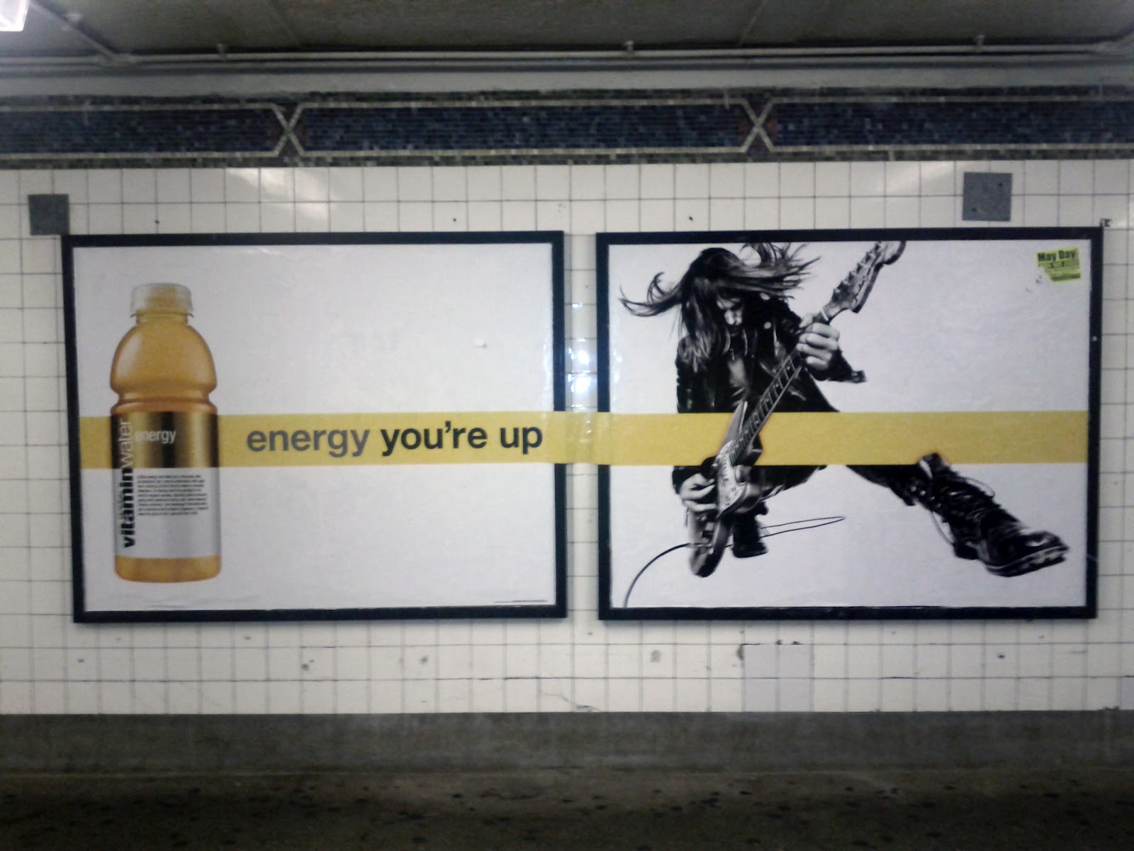 This subway ad for Vitamin Water makes nice use of the double frames ...