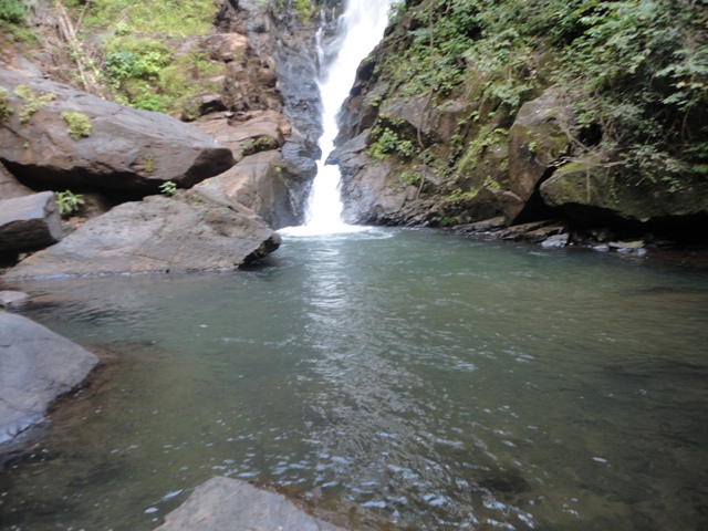 As I Explore .....: Netravali waterfall, Goa