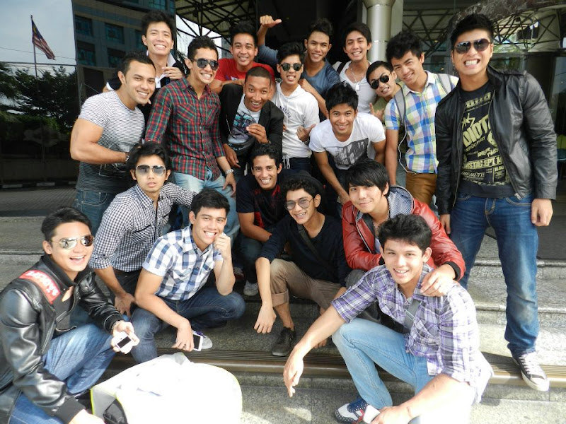 23 Finalis Pencarian Hero Remaja 2011/2012 Berentap Merebut Gelaran