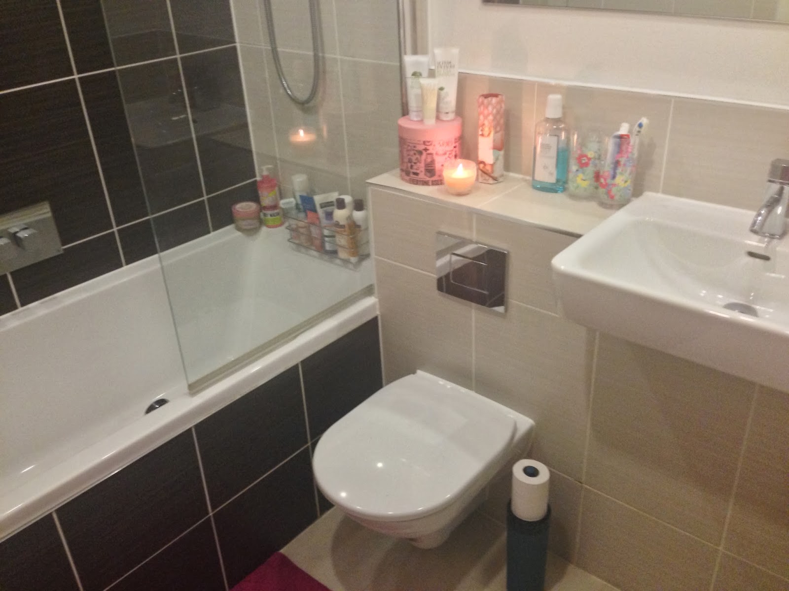 Meg's Boutique: The Bathroom Tour