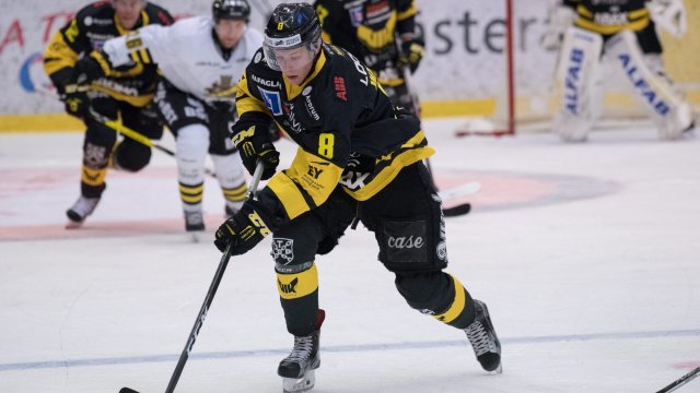 The Terrier Hockey Fan Blog: World Junior Camps open; first NHL hat ...