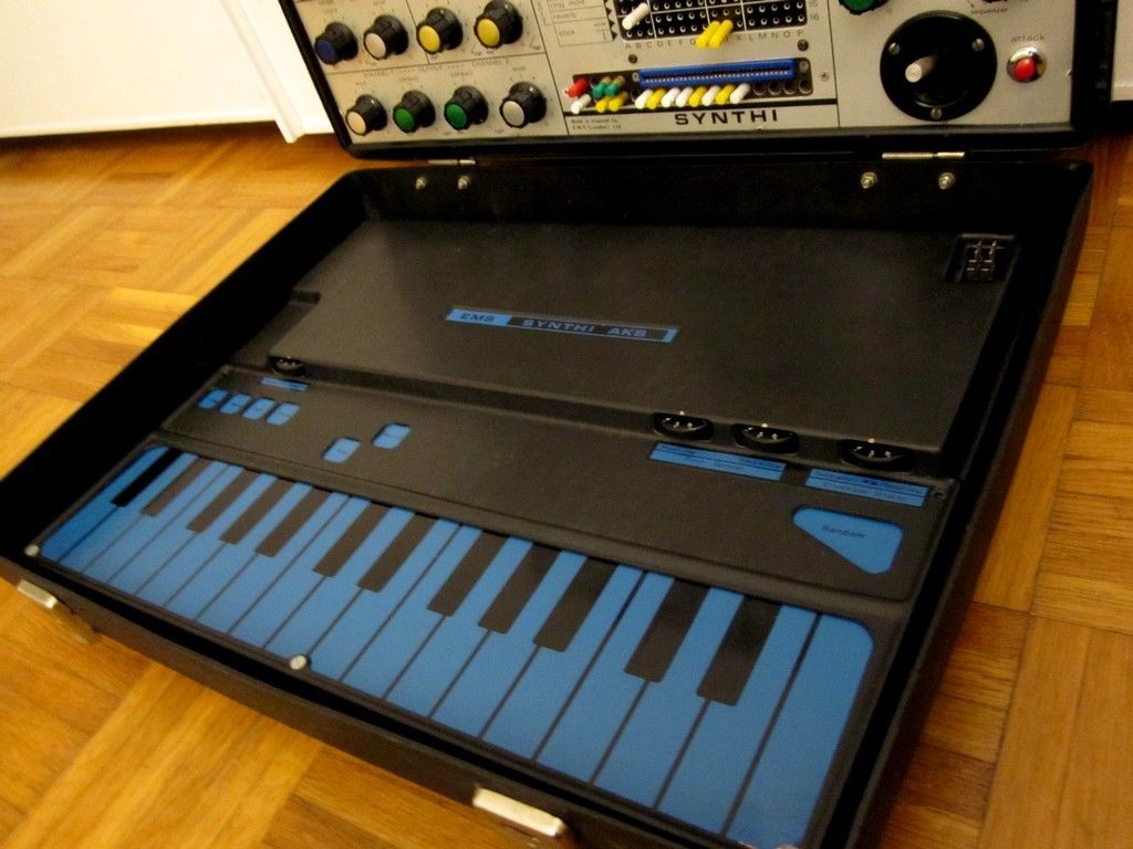 MATRIXSYNTH: EMS SYNTHI AKS + extras