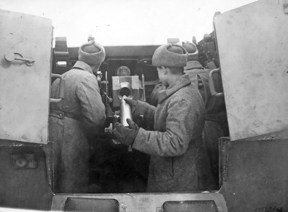 Tank Archives: SU-12: The Ill-Fated SPG