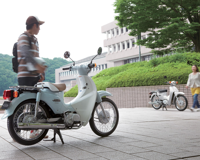 HONDA SUPER CUB 110 (ACTION PHOTO) | Japan-style bikes