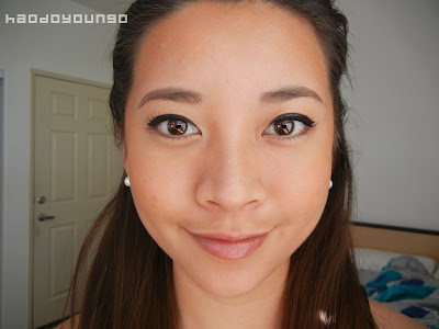 Review & Swatches: The Body Shop Honey Bronze Bronzing Powder in 04 ...