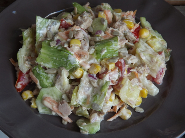 Kipróbált és bevált receptek ...: Tárkonyos tonhal saláta