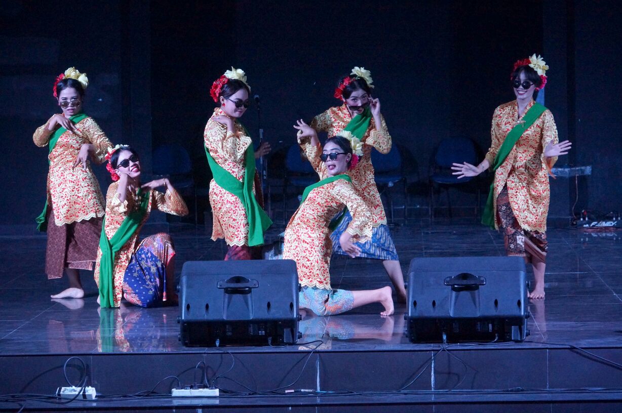 Galeri Foto Hari Tari Dunia Riau - RiauMagz