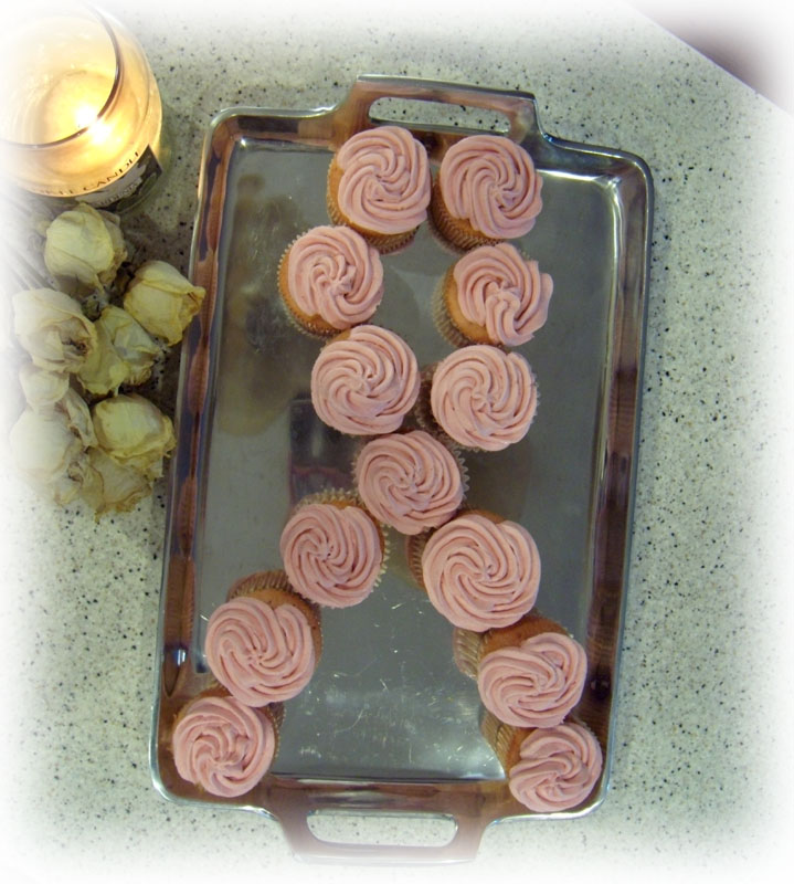 Glitter Tart Designs: Pink for October in Cupcakes