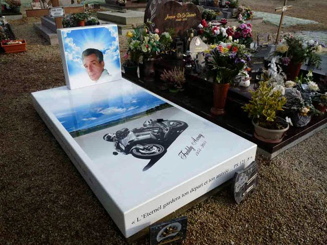 Lapidas para tumbas personalizadas | Historias increibles