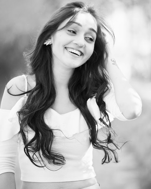 CELEBRITY PICS: Tanya Sharma cute smile