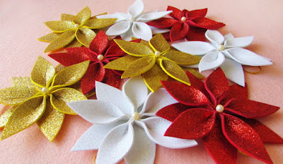 Vídeo tutorial para aprender cómo hacer flores navideñas con foami ...