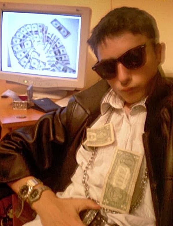 Poze Amuzante / haioase / meme: Cum arata calculatorul unui cocalar?