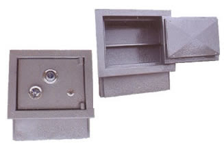 Cofres Cuiabá: Cofre Parede; embutido com fundo falso.