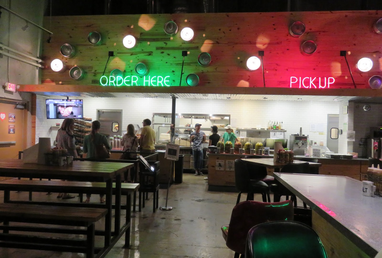 Big Daddy Dave: Twisted Root Burger Company – Waco Texas