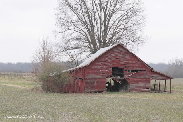 Red Barn Love - CREATIVE CAIN CABIN