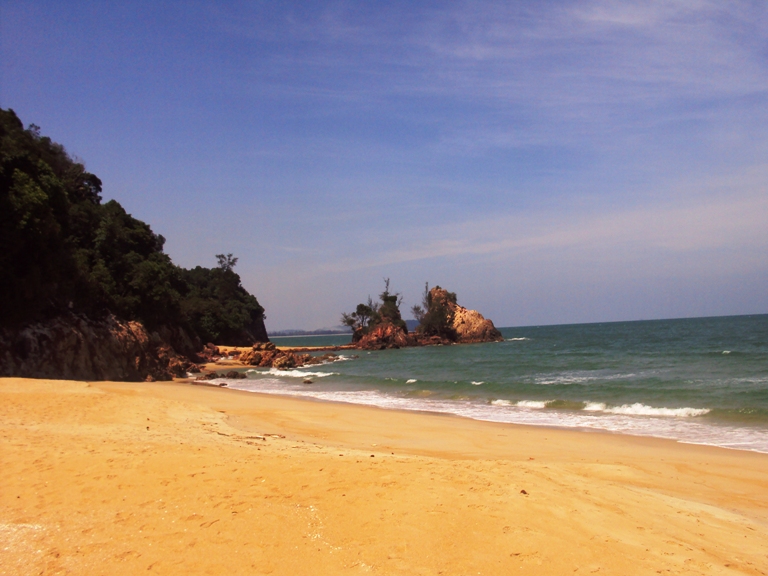 Travelagys: Cherating Beach, Malaysia
