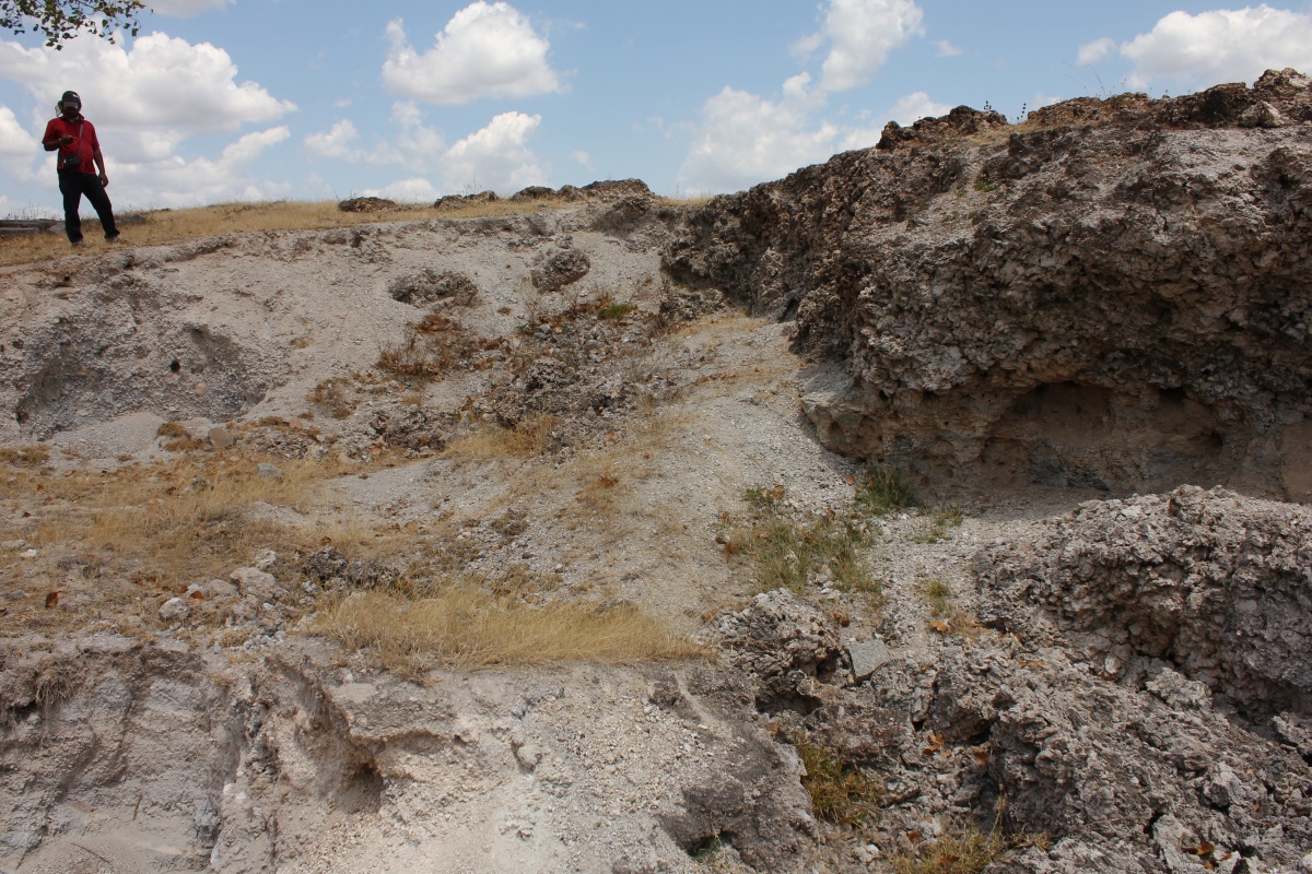 Journeys across Karnataka: Prehistoric Ash Mound of Kappagallu