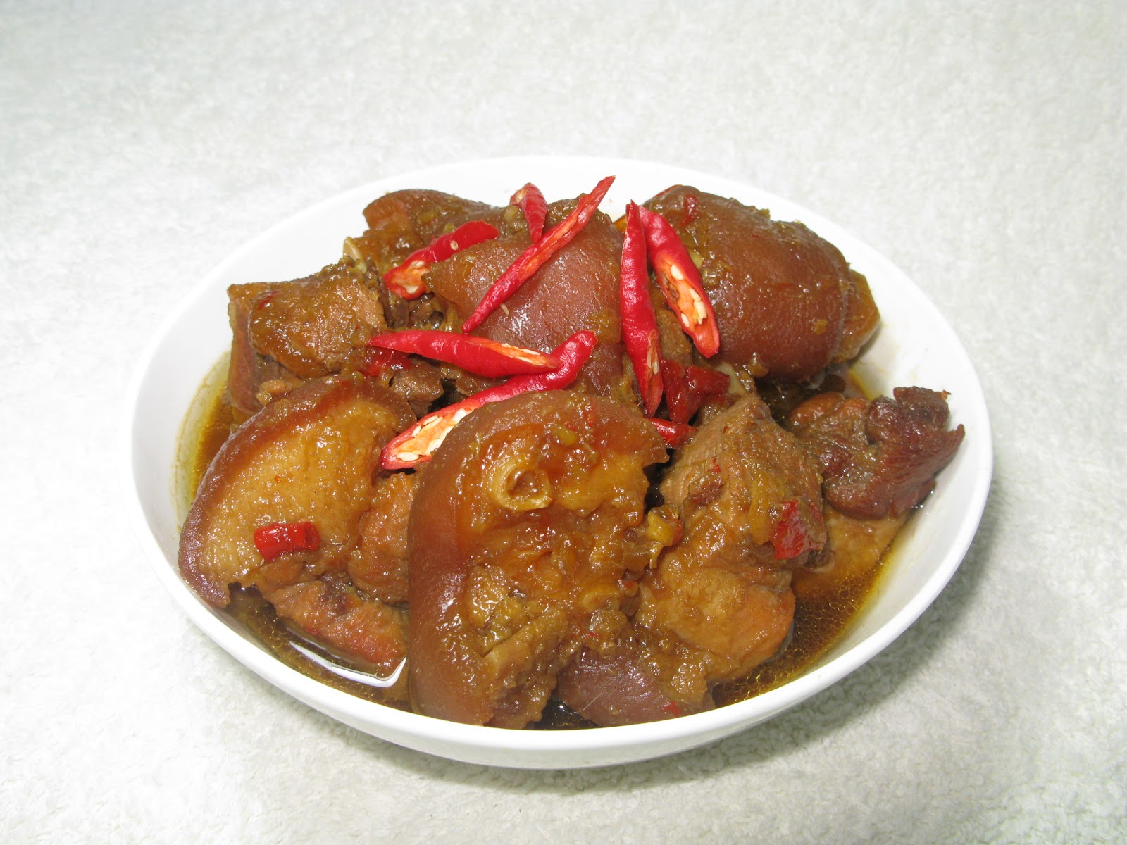 Pork Kitchen: Kaki Babi (Pit Cu Kiok) - Braised Pork Leg