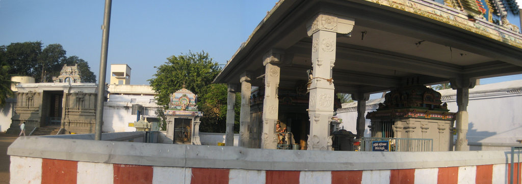 Tamilnadu Tourism: Renugambal Temple, Padavedu
