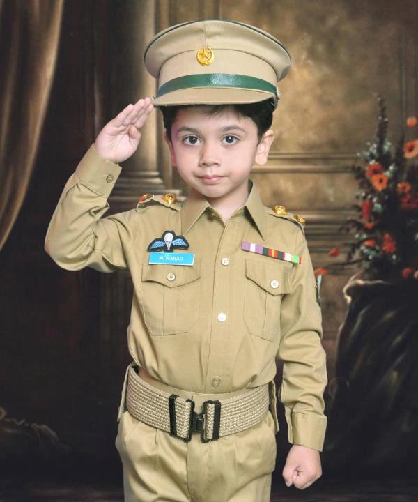 43 cutest pictures of children in the uniforms of Pakistan defence forces