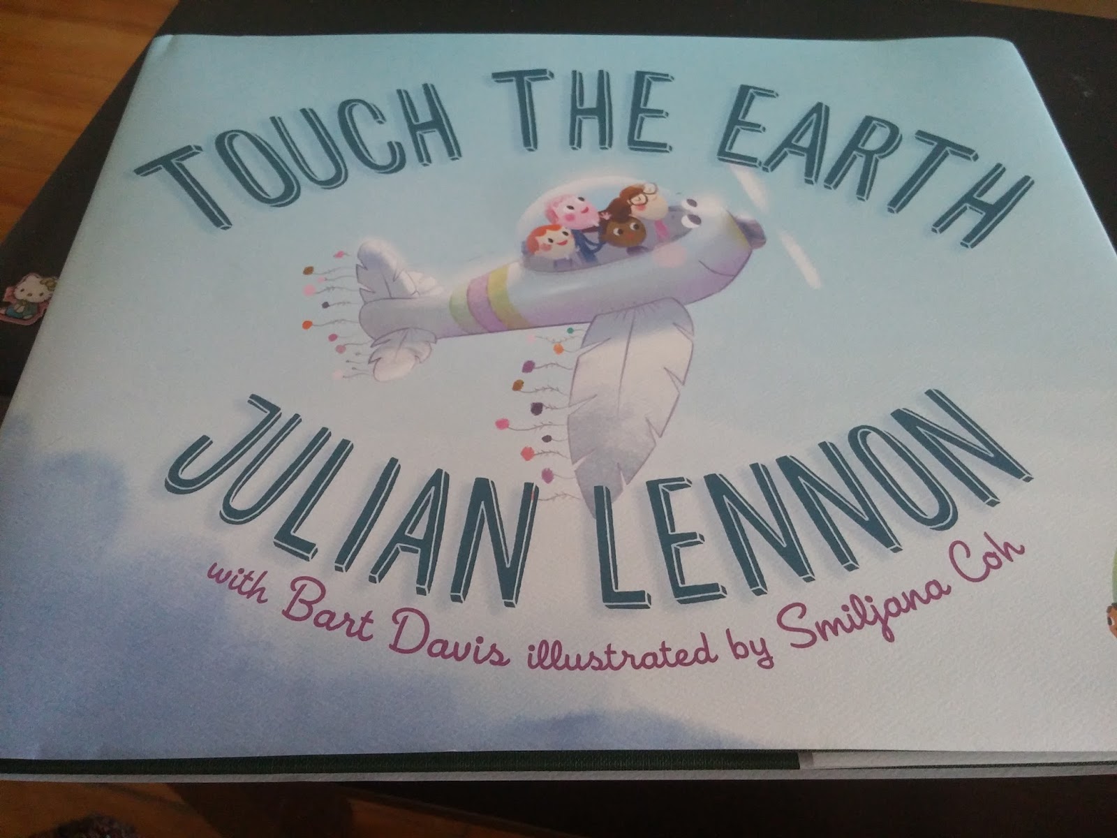 Bookshipper: REVIEW for Touch the Earth by Julian Lennon