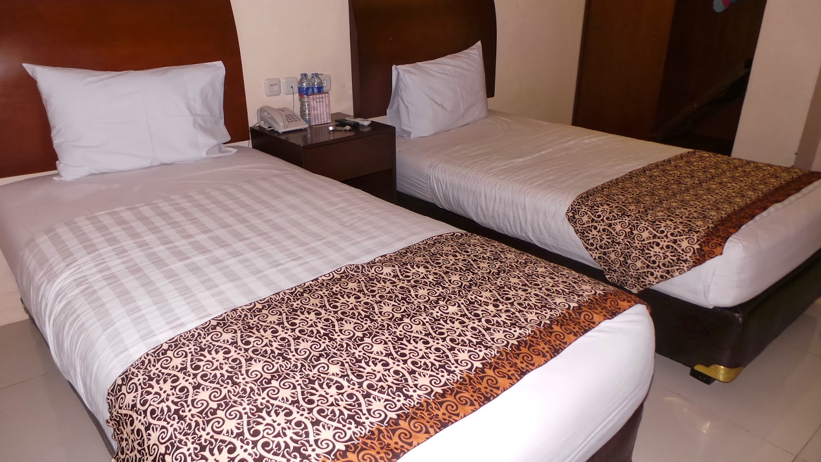 Neeja Shamiza: Bandung : Hotel Hyper Inn