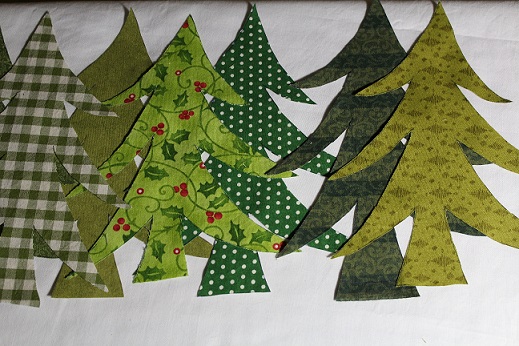 Pursuits Of My Creative Side: Cutting Christmas Tree Appliques