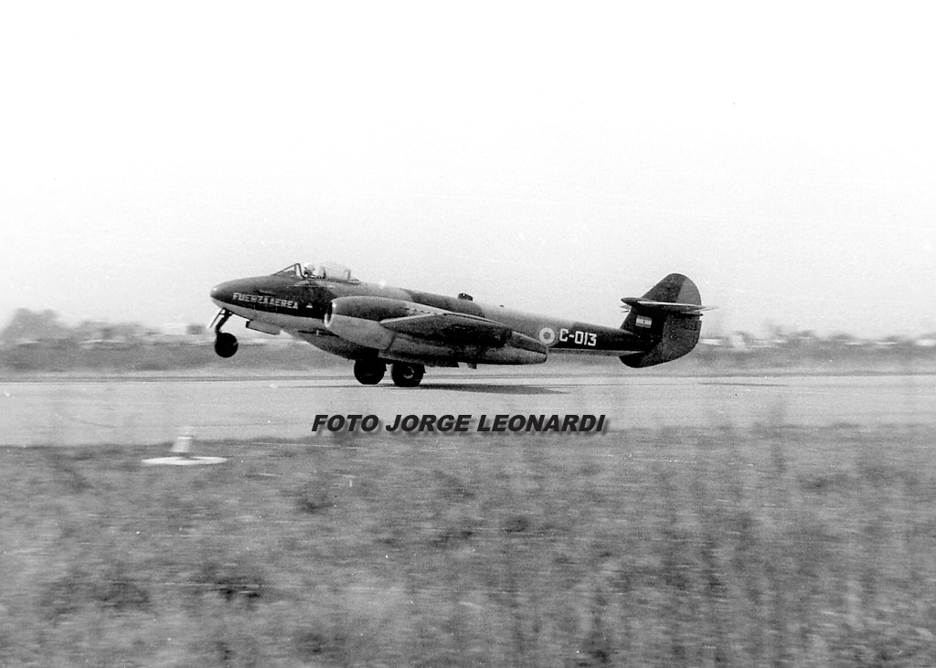 Mis fotos de Aviones: MIS FOTOS DE GLOSTER METEOR MK4 / Fuerza Aérea ...