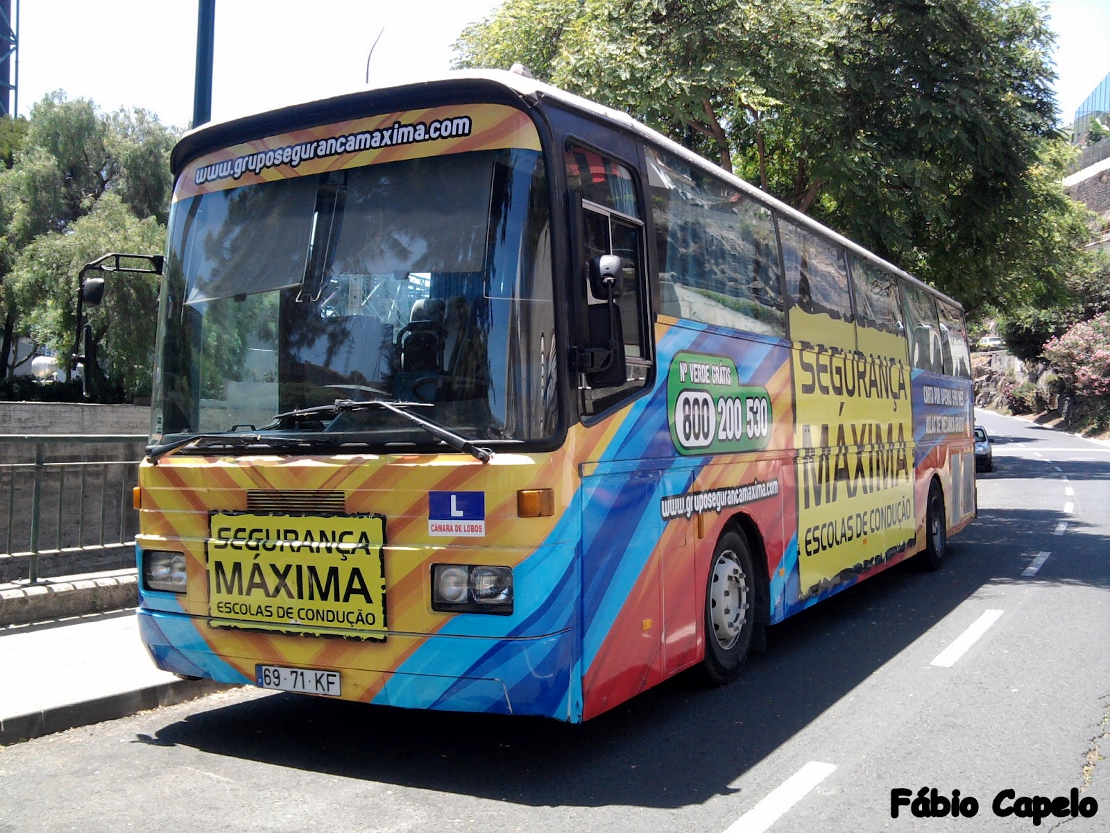 Buses from various cities in the world.: Grupo segurança máxima