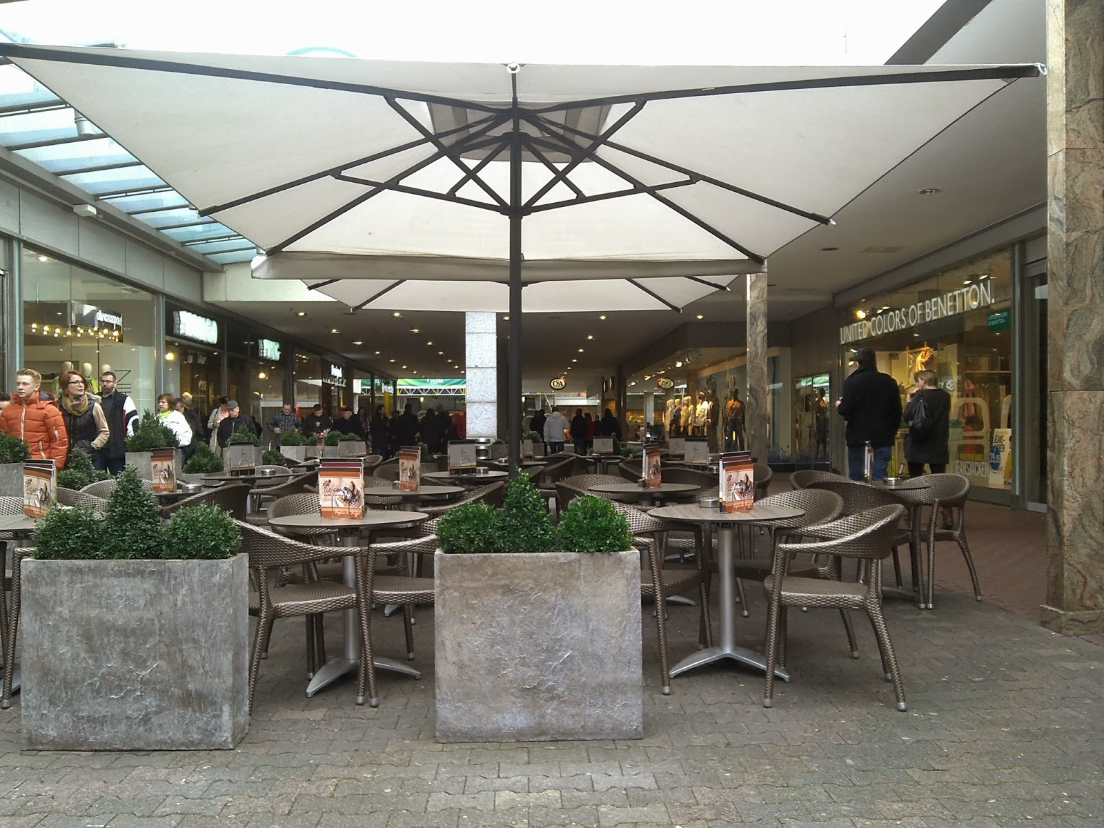 MARUBALBADAK: main taunus zentrum