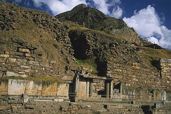 Templo Nuevo de Chavin de Huantar. Arquitectura ~ Es mi Perú