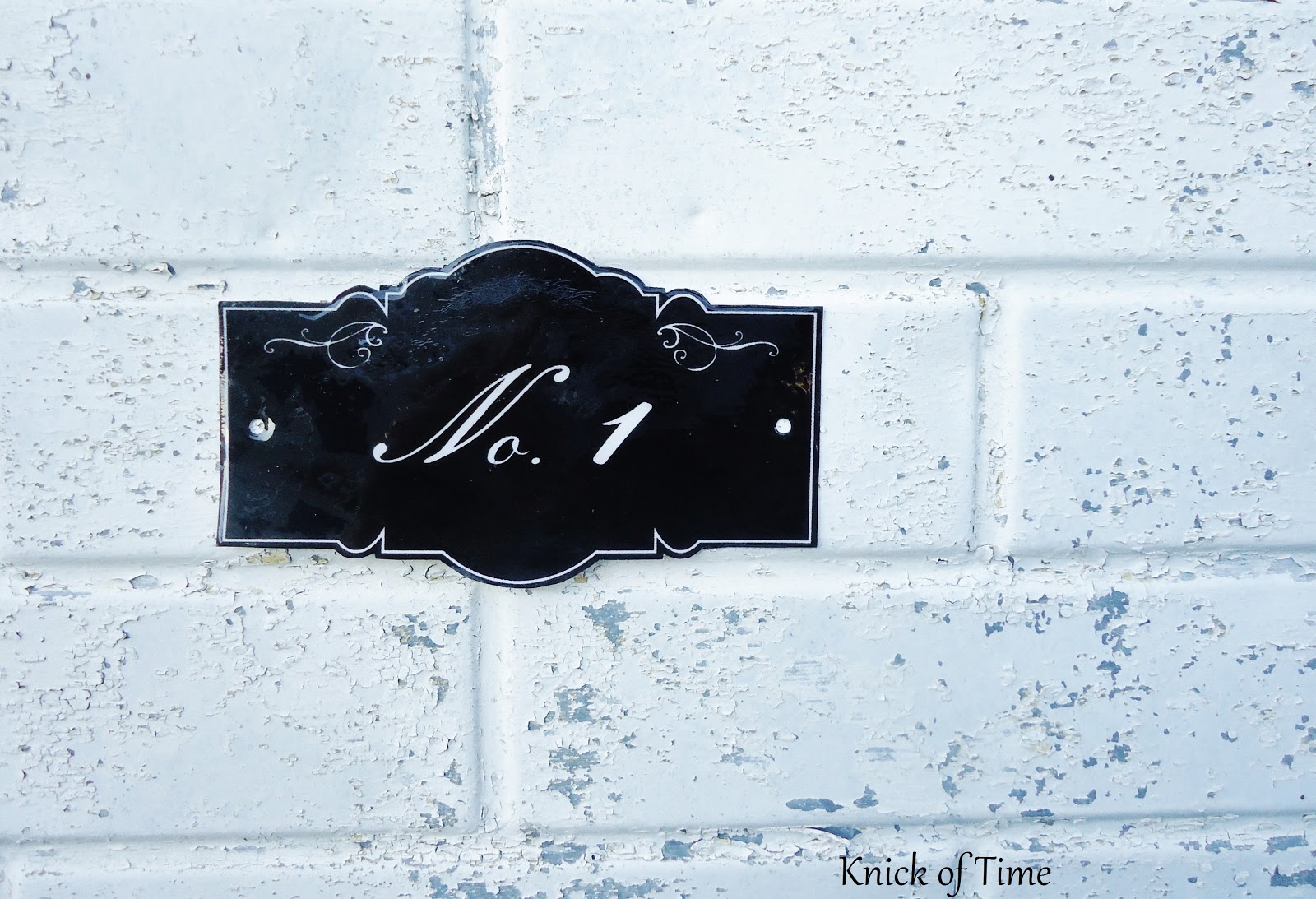 How To Make an Antique Enamel Sign from Knick of Time Interiors