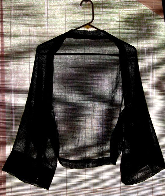 Sew It Up: THE ESSENTIAL SUMMER SHRUG