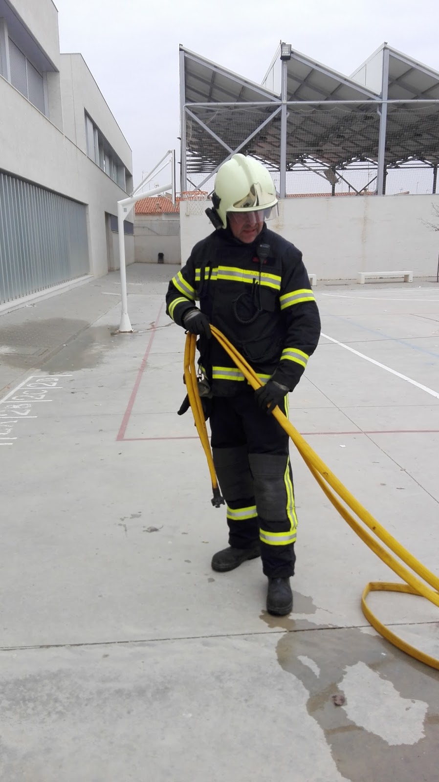 PUCHERICHOS EN 2º C: SIMULACRO DE INCENDIO