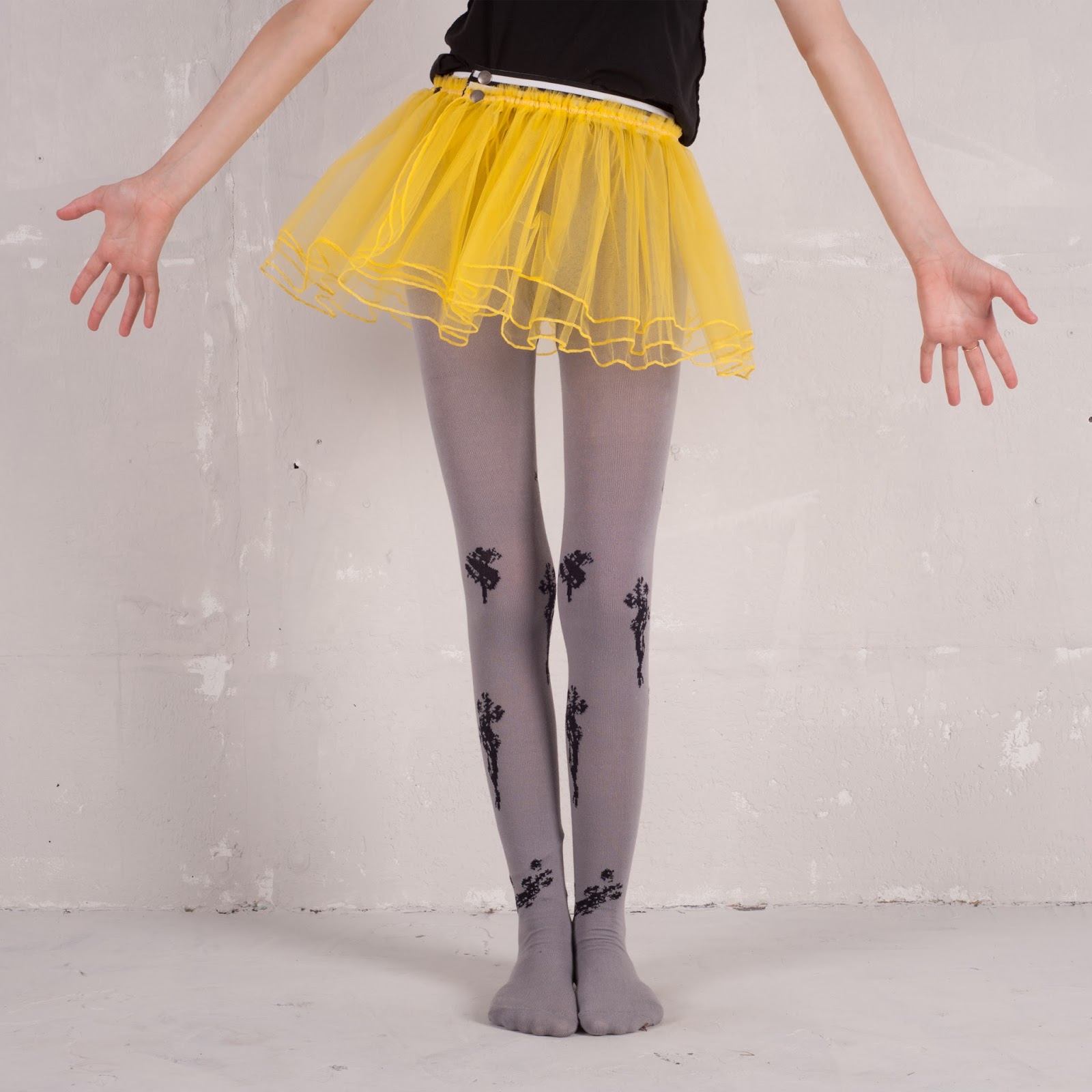 Mommie of 2: Funky Legs Review and Yellow Tutu Giveaway 8/26 CLOSED