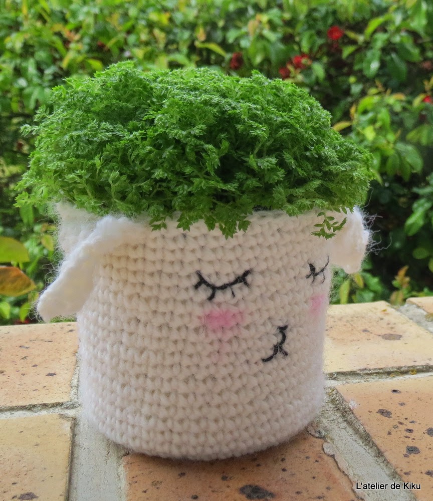 L'atelier de Kiku: Mini cache-pot crochet style amigurumi