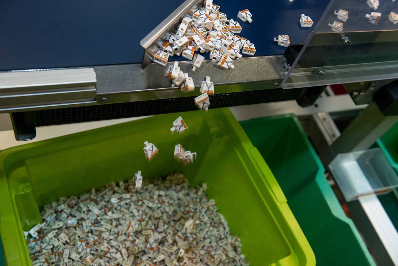 The LEGO® Minifigure at 40: Inside the factory | New Elementary: LEGO ...