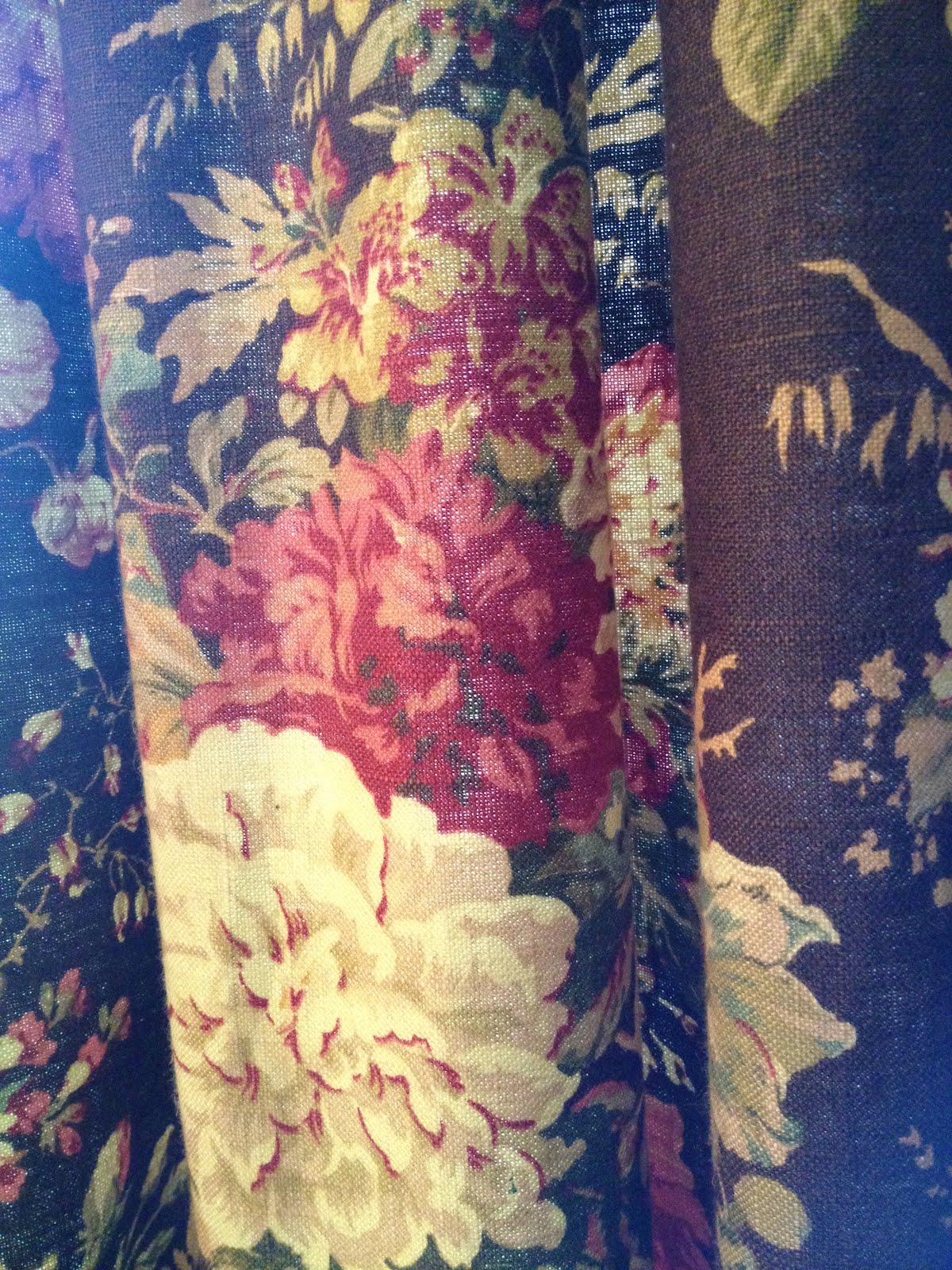 vignette design: Cabbage Roses