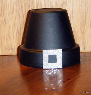 Tippytoe Crafts: YAH: Clay Pot Pilgrim Hats