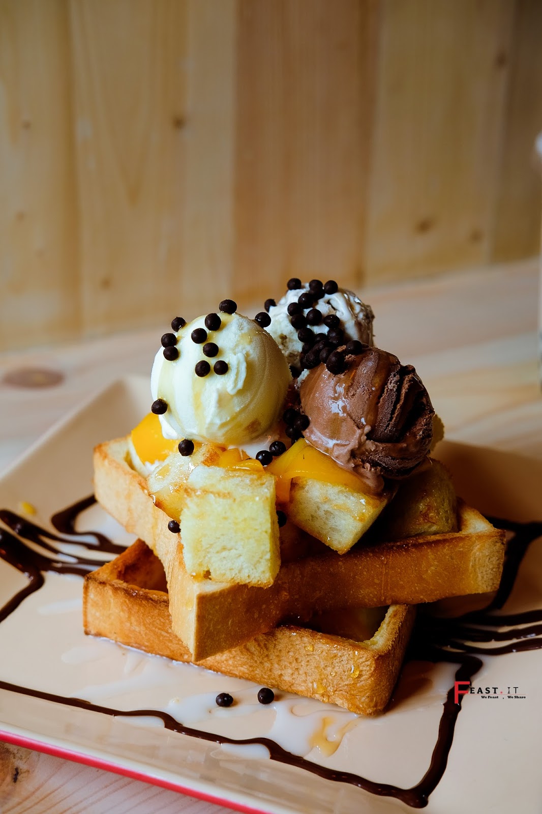 Feast.it - Indonesia Food and travel blogger : Roppan Palembang Square