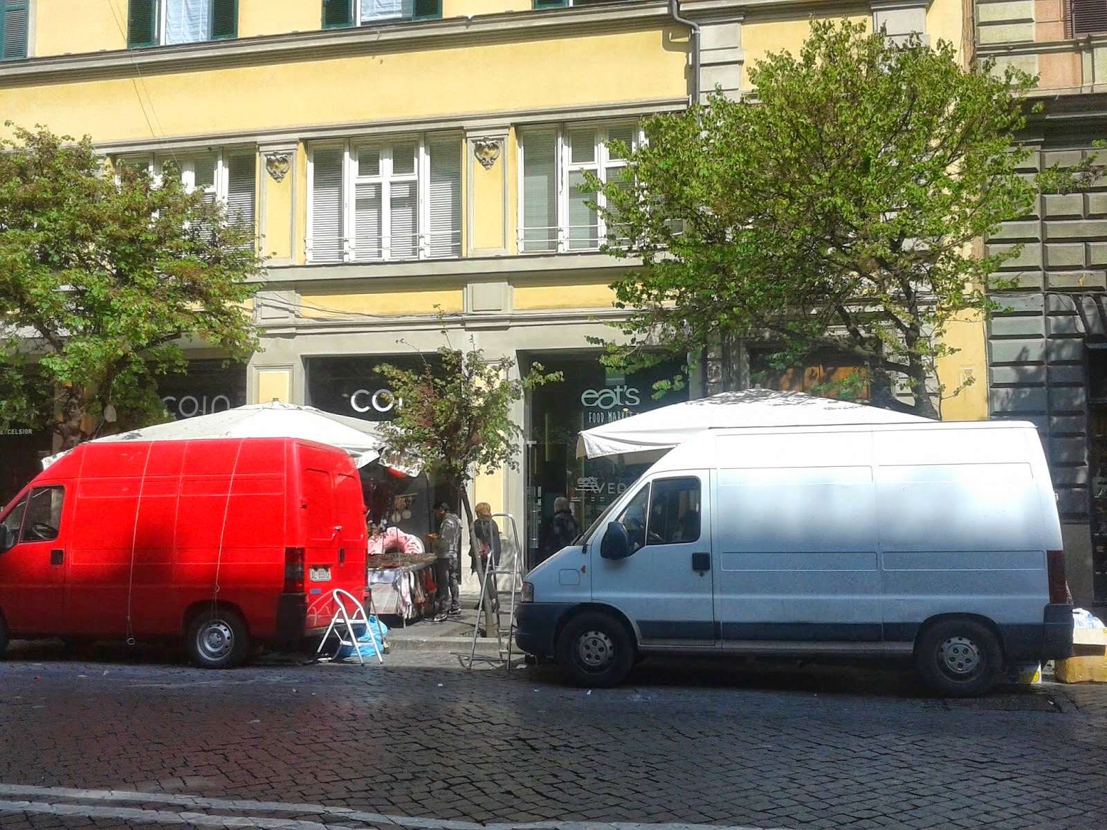 ROMA FA SCHIFO: Il nuovissimo Coin Excelsior di Via Cola di Rienzo ...